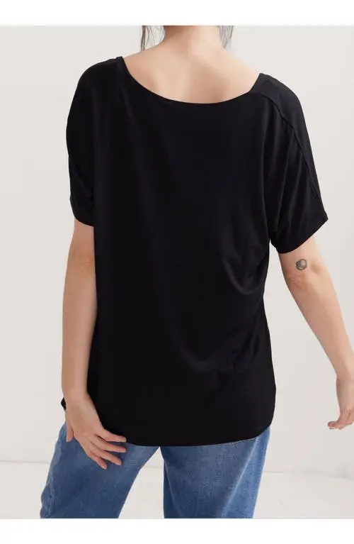 Hatch Relaxed V-neck Tee - Black
