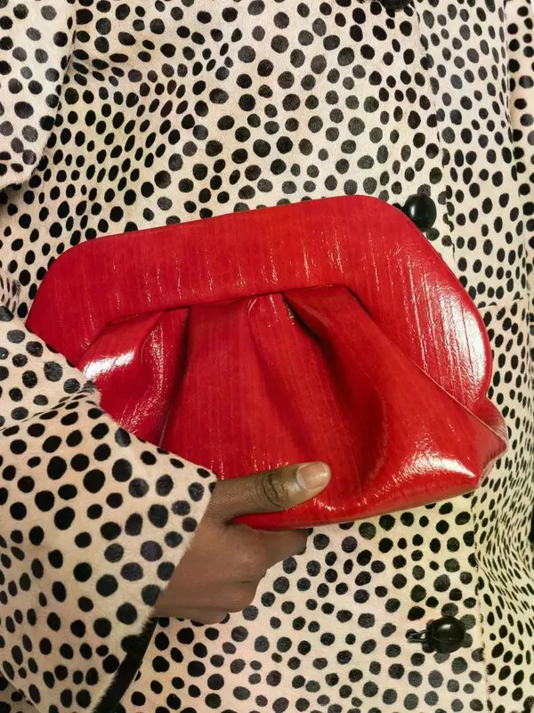 THEMOIRE Gathe Clutch Bag