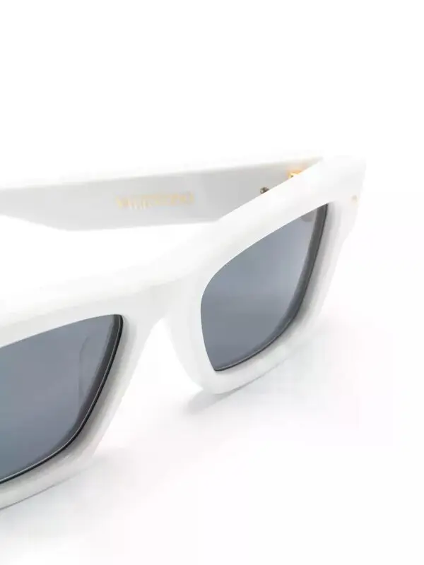 Valentino Garavani Logo-plaque Tinted Sunglasses - White
