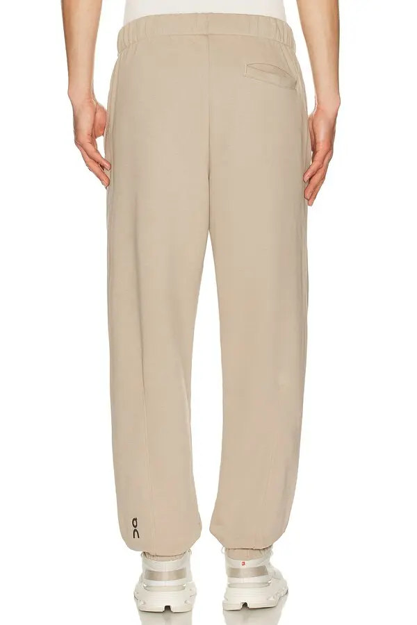 On Club Pants In Brown - Desert