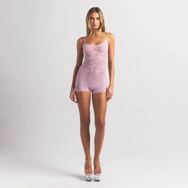 SKIMS Stretch Lace Low Back Onesie - Baby Pink