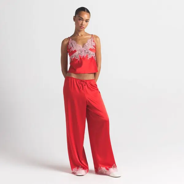 SKIMS Lace Cami Top - Ruby Contrast