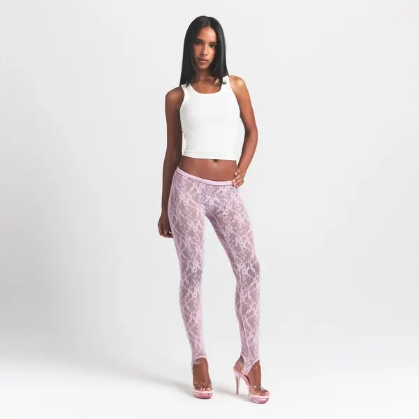 SKIMS Stretch Lace Stirrup Legging - Baby Pink