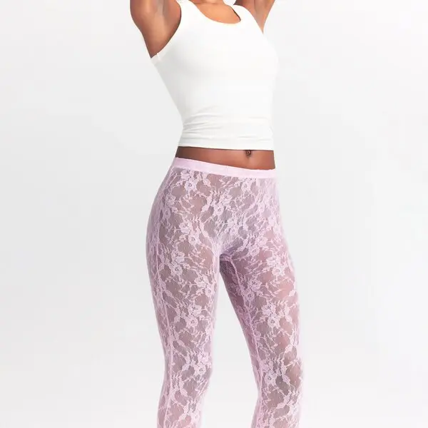 SKIMS Stretch Lace Stirrup Legging - Baby Pink