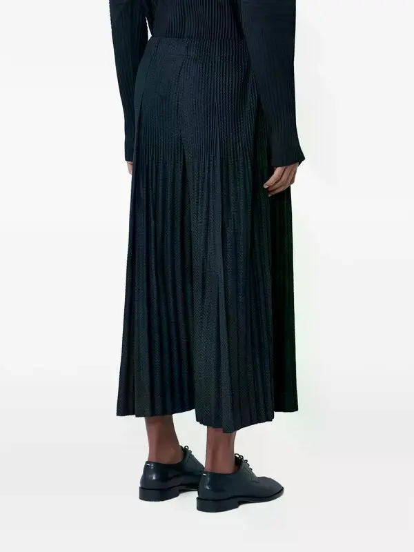 Issey Miyake Pleated Elasticated Trousers - Black