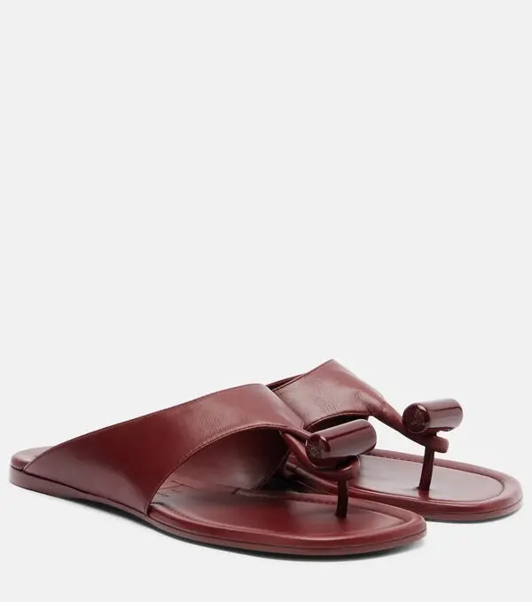Loewe Toggle Leather Thong Sandals - Burgundy