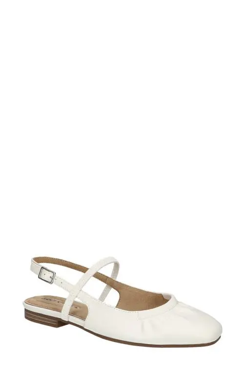 EASY WORKS BY EASY STREET Blake Slingback Flat - White