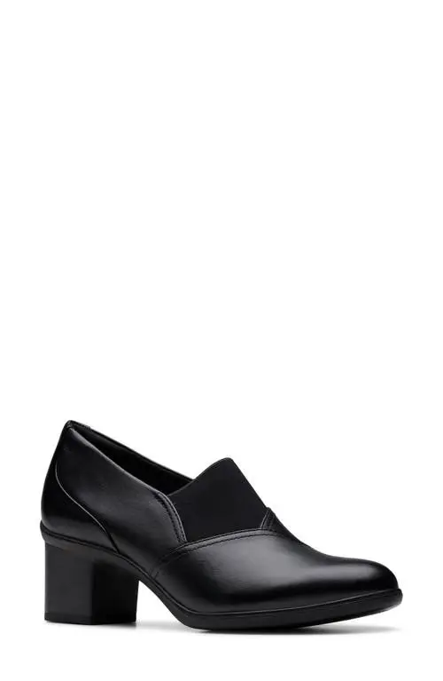 Clarks Shaya Tess Pump