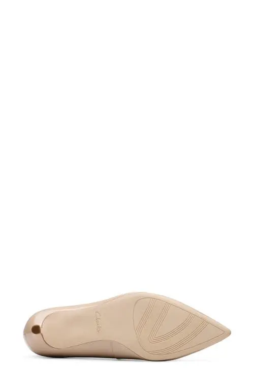 Clarks Zarey Court Pointed-toe Pumps - Sand Patent