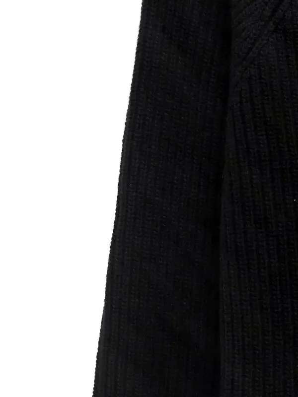 Gimaguas Raglan-sleeve Sweater - Black