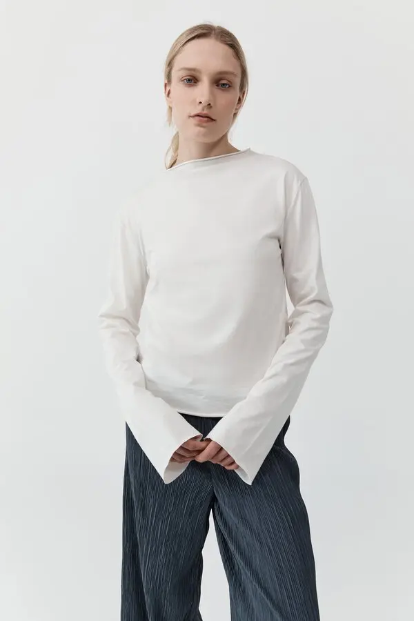 ST AGNI Funnel Neck Long Sleeve