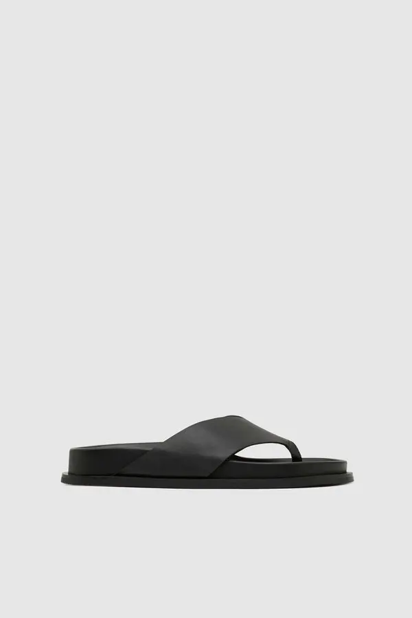 ST. AGNI Classic Thong Slide Sandals - Black