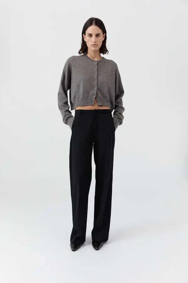 ST. AGNI Cashmere Relaxed Cropped Cardigan - Doe