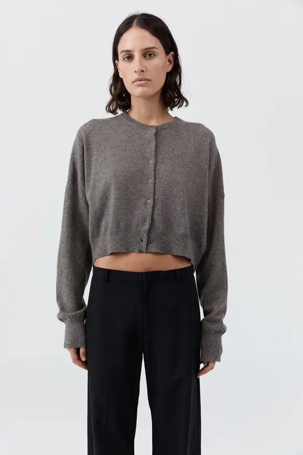 ST. AGNI Cashmere Relaxed Cropped Cardigan - Doe