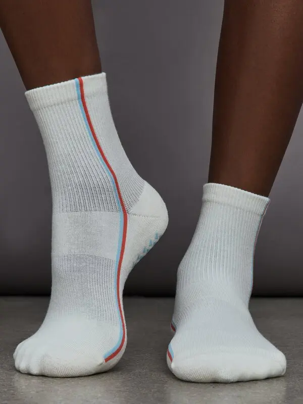 POINTE STUDIO Race Ankle Socks - White