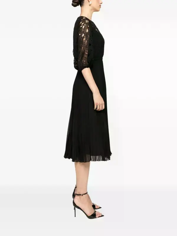 NISSA Round-neck Pleated Midi Dress