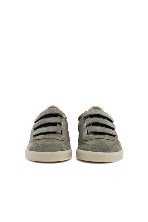 P448 Capri Nylon Sneakers