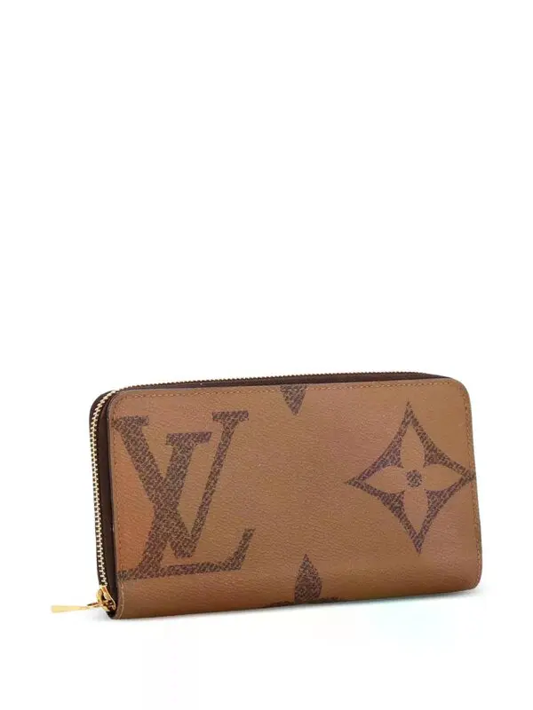 LOUIS VUITTON Zip Monogram Wallet