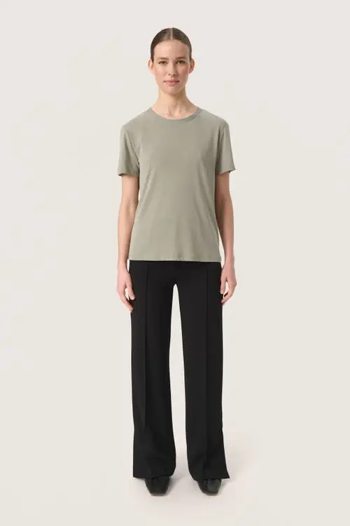 SOAKED IN LUXURY Columbine Short Sleeve T-shirt - Shadow