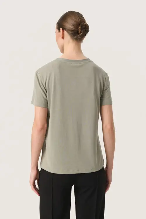 SOAKED IN LUXURY Columbine Short Sleeve T-shirt - Shadow