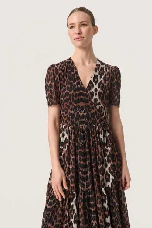 SOAKED IN LUXURY Slaldora Short Sleeve V-neck Wrap Dress