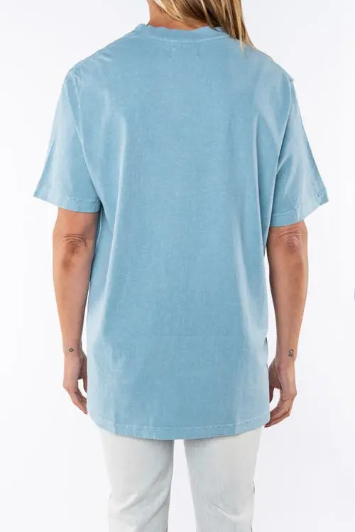 ARIKO Gender Inclusive Beach T-shirt - Ocean
