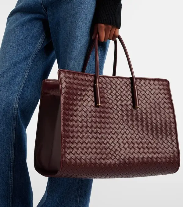 Bottega Veneta Medium Leather Tote Bag - Burgundy