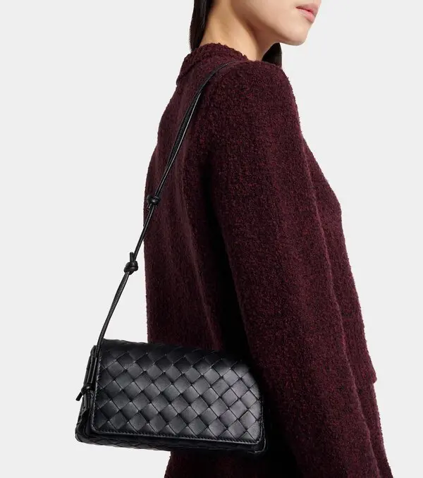 Bottega Veneta Leather Crossbody Bag - Black
