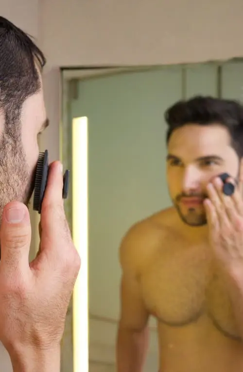 CLEVERMAN Face Scrubber, Silicone Cleansing Brush & Soft Massager