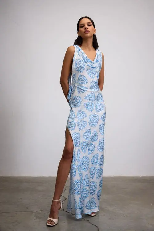 JE TE VEUX Bleu Ceramic Print Maxi Dress - Blue