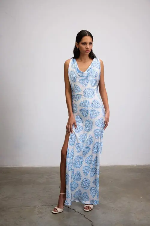 JE TE VEUX Bleu Ceramic Print Maxi Dress