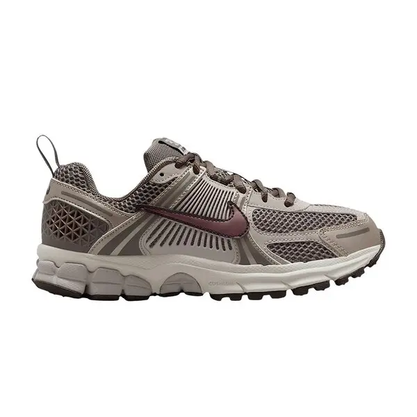 Nike Vomero Gs Sneakers - Brown