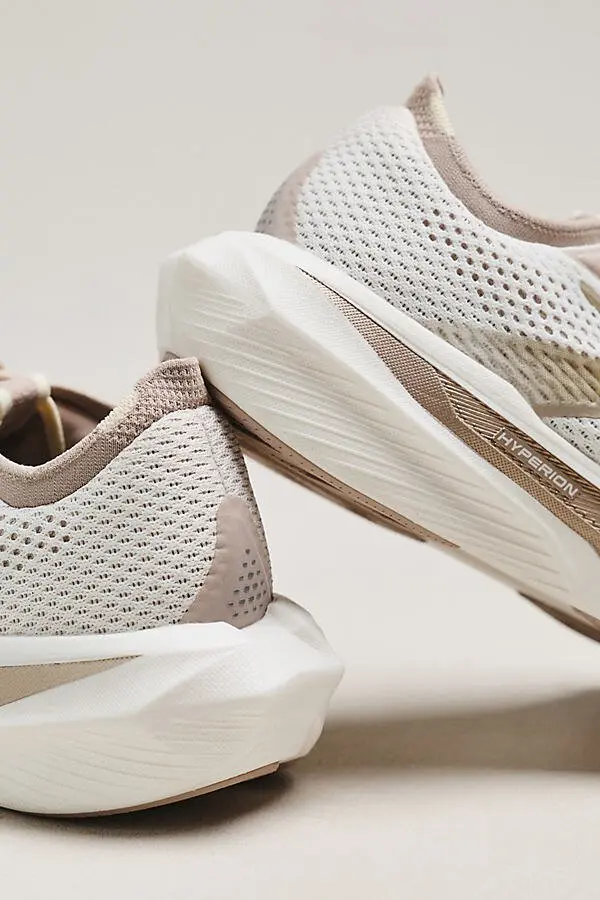 Brooks Hyperion 3 Sneakers - Coconut/bronze/mushroom