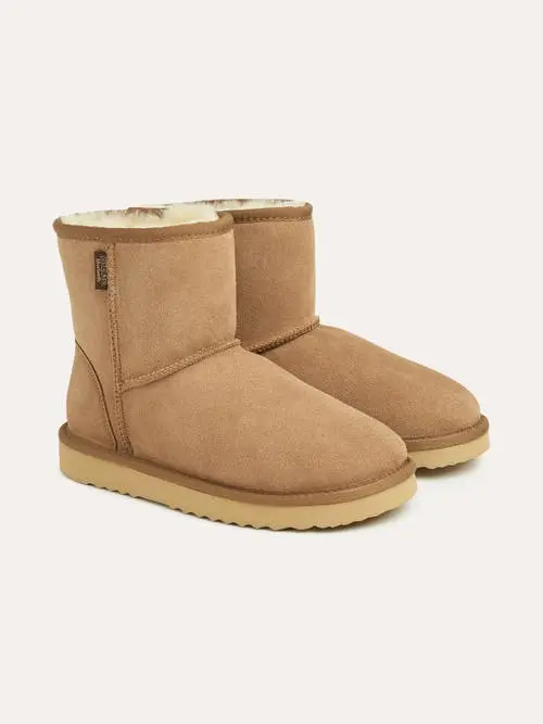 CELTIC & CO. Sheepskin Lined Ankle Boots - Chestnut