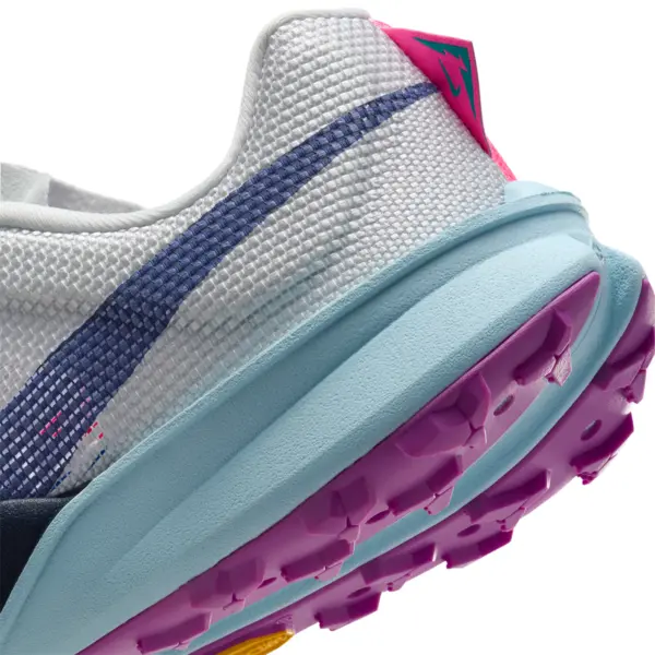 Nike Kiger Trail Running Shoes