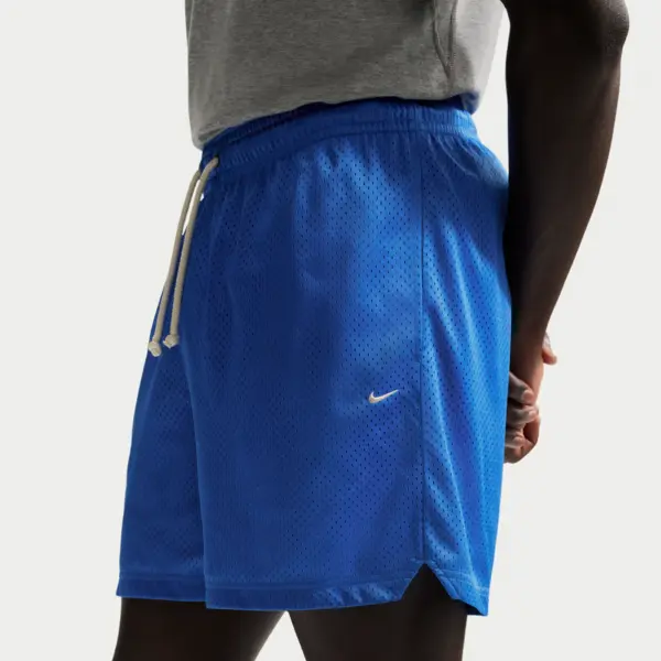 Nike Standard Issue 5" Practice Mesh Basketball Shorts