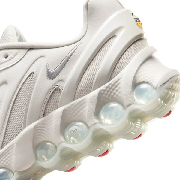 Nike Air Max Dn8 Leather Sneakers - Grey