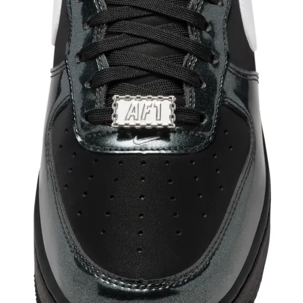 Nike Air Force 1 '07 Lv8 Sneakers - Black
