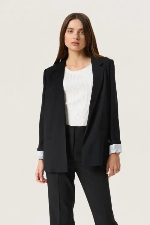 SOAKED IN LUXURY Slshirley Regular Fit Notch Lapel Blazer - Black