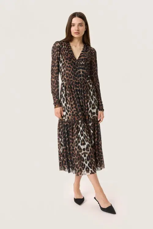 SOAKED IN LUXURY Slvaldora Long Sleeve Wrap Dress