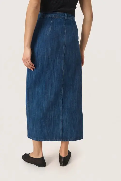 SOAKED IN LUXURY Slzianna Maxi Length Denim Skirt