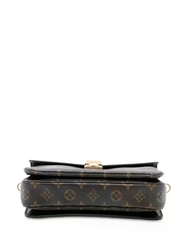 LOUIS VUITTON 2018 Monogram Pochette Metis - Brown