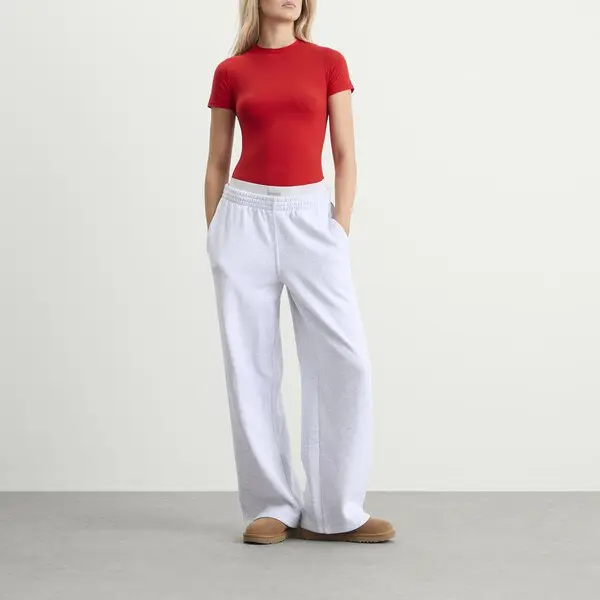 SKIMS Fits Everybody Short Sleeve T-shirt - Cherry