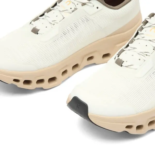 On Cloudmonster Void Sneakers - Ivory/sand