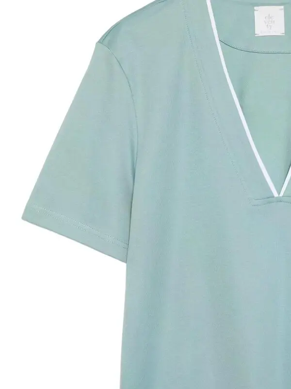 Eleventy V-neck T-shirt