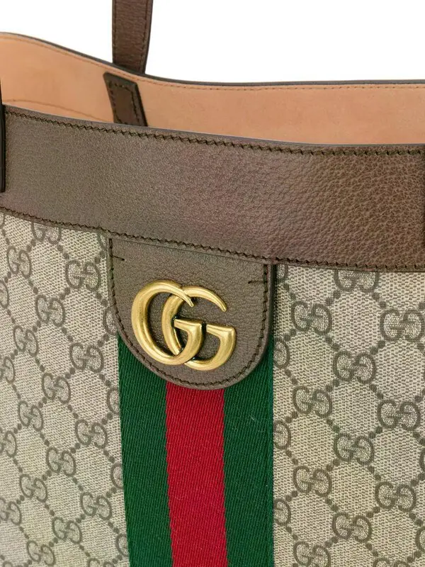 Gucci Gg Supreme Shoulder Bag