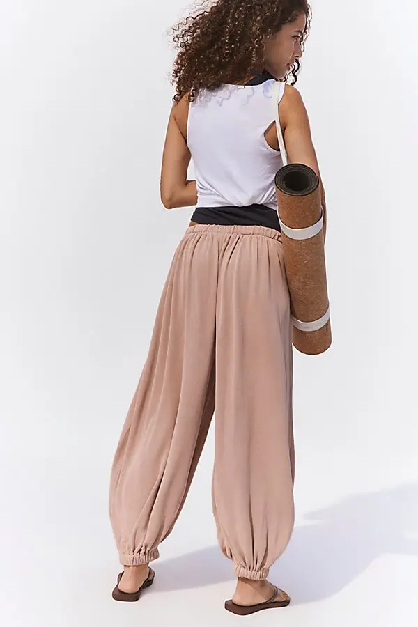 Free People Momentum Balloon Pants - Sandy
