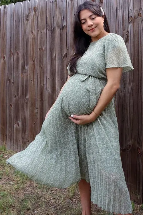 PINKBLUSH Leaf Print Pleated Midi Dress