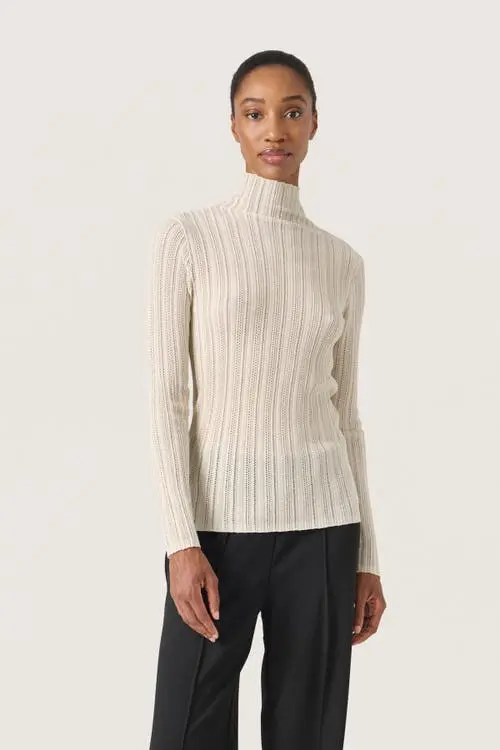 SOAKED IN LUXURY Sllaisa Metallic Turtleneck Pullover - Silver