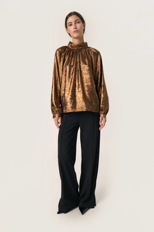 SOAKED IN LUXURY Slelvie Funnel Neck Blouse